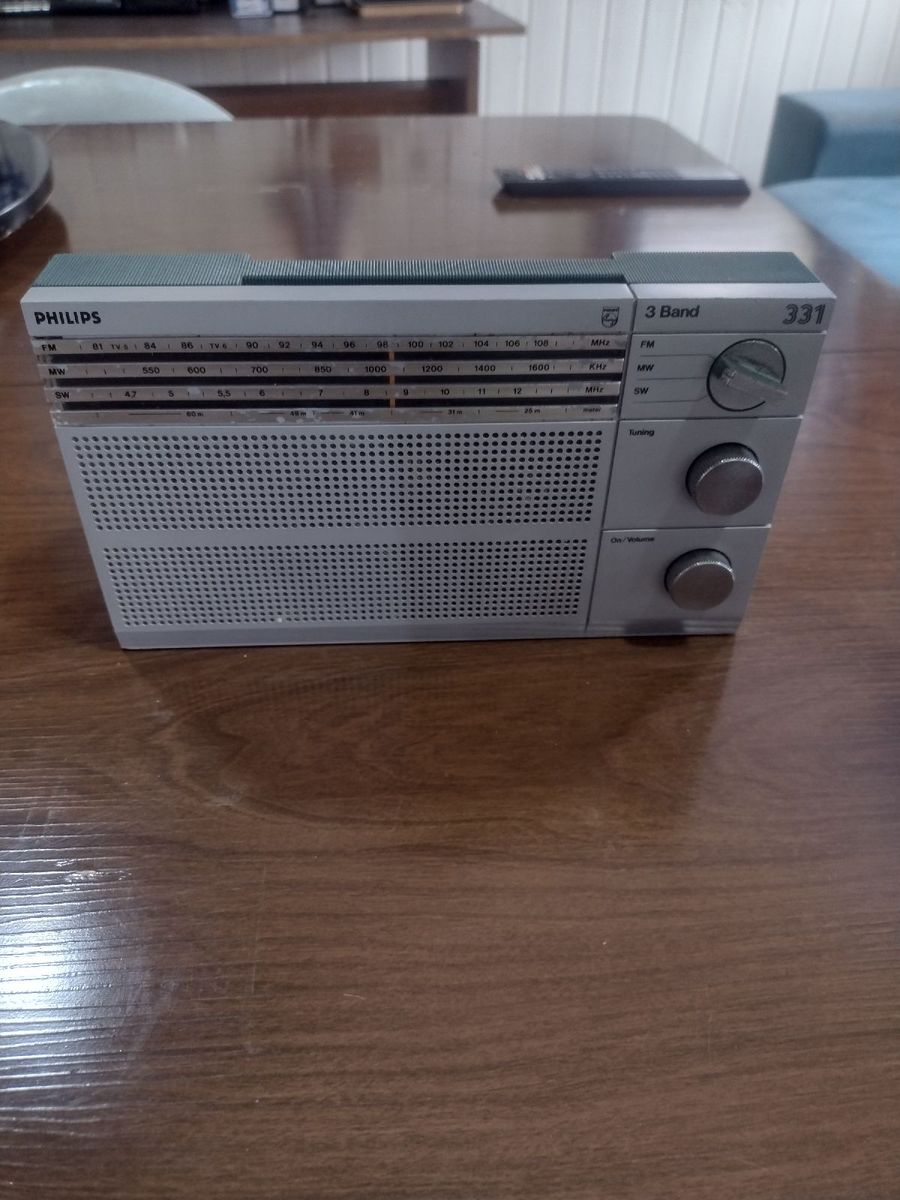 Rádio Portátil Philips 331 Funcionando | Cacareco Philips Usado ...