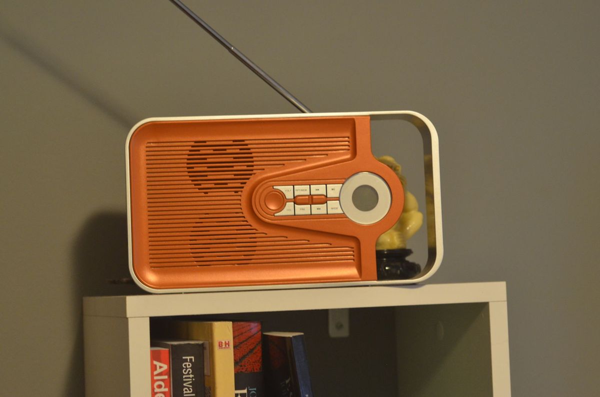 Rádio Vintage Laranja | Item de Música Nunca Usado 2188971 | enjoei