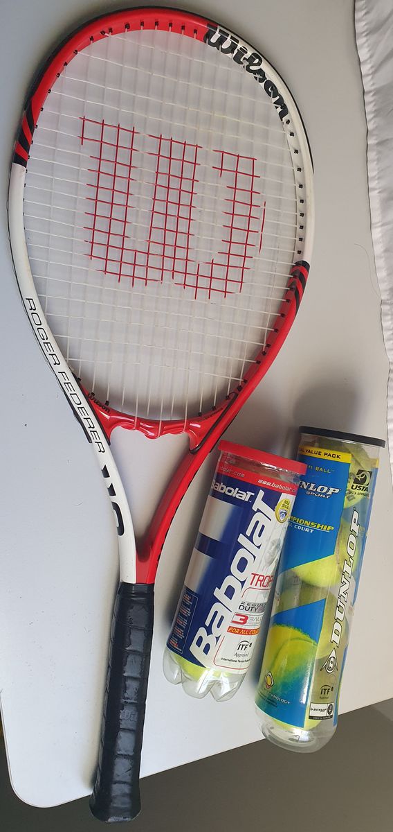 Raquete de Tênis Wilson - Roger Federer Power String + 7 Bolinhas ...