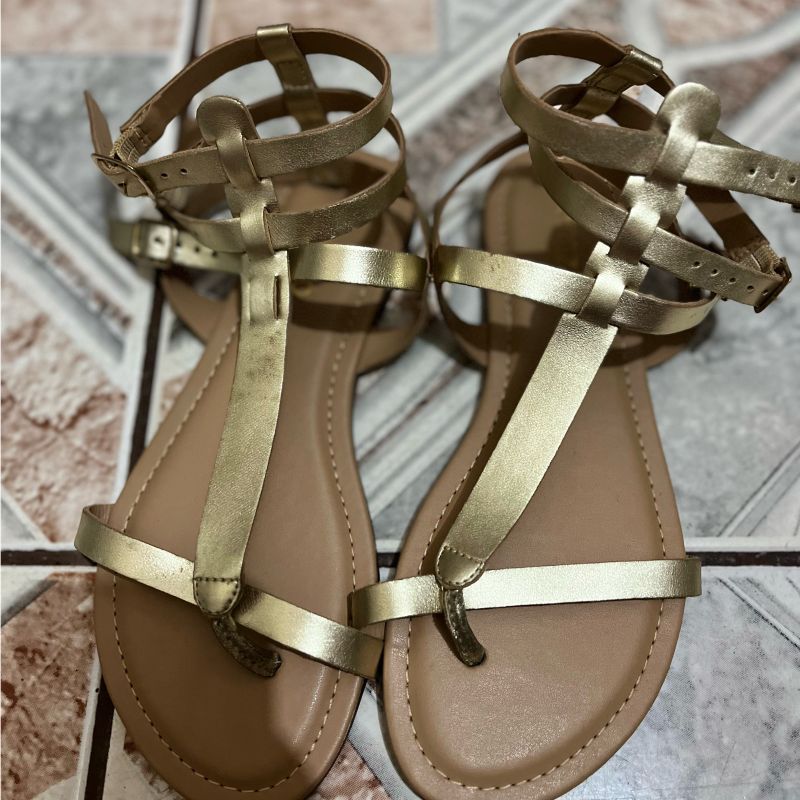 Gladiadora Dourada Arezzo Sandália Rasteira Dourada Couro Gladiadora