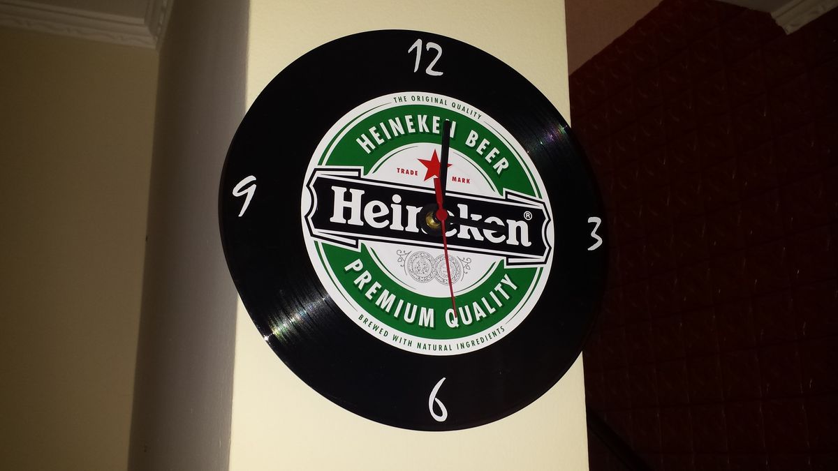 Relógio de Parede em Disco Vinil para Área Gourmet | Item de Decoração ... Relógio de Parede em Disco Vinil para Área Gourmet | Item de Decoração ...