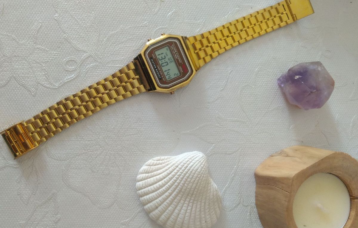 Relogio Estilo Casio Fake Ouro | Relógio Feminino Casio Nunca Usado ...