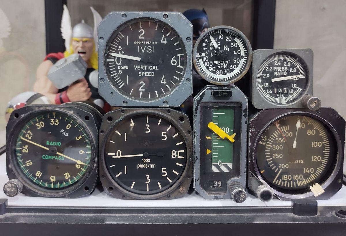 Relógio Instrumento Aviação Antigo | Cacareco Fly Usado 78143303 | enjoei