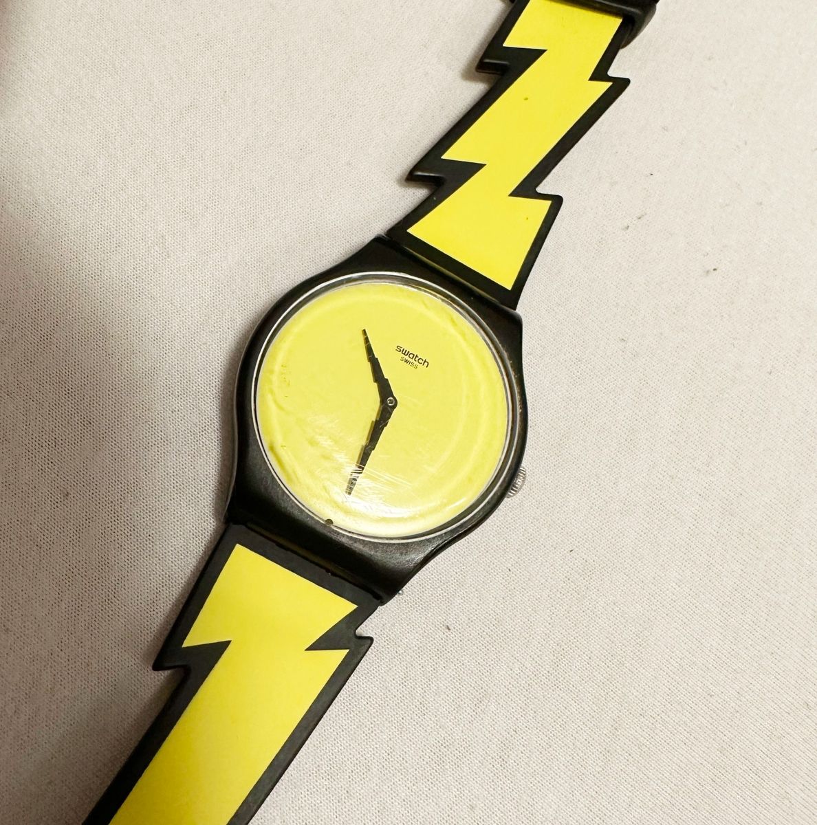 Relógio Swatch - Jeremy Scott Lightning Flash | Relógio Masculino ...