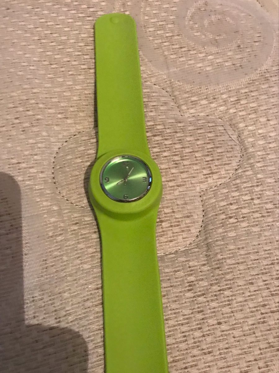 Relogio Tipo Slact, Que Bate e Fica No Braço | Relógio Feminino Usado ...