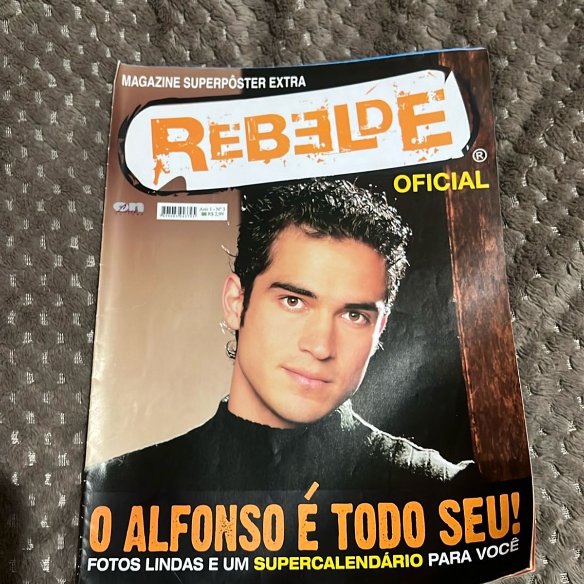 Revista Calendário Alfonso Herrera | Livro Rbd Usado 104492608 | enjoei