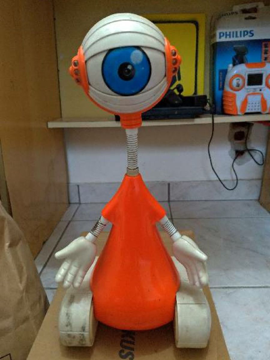 Robô Bbb com Controle Remoto | Console de Videogame Globo Marcas Usado ...