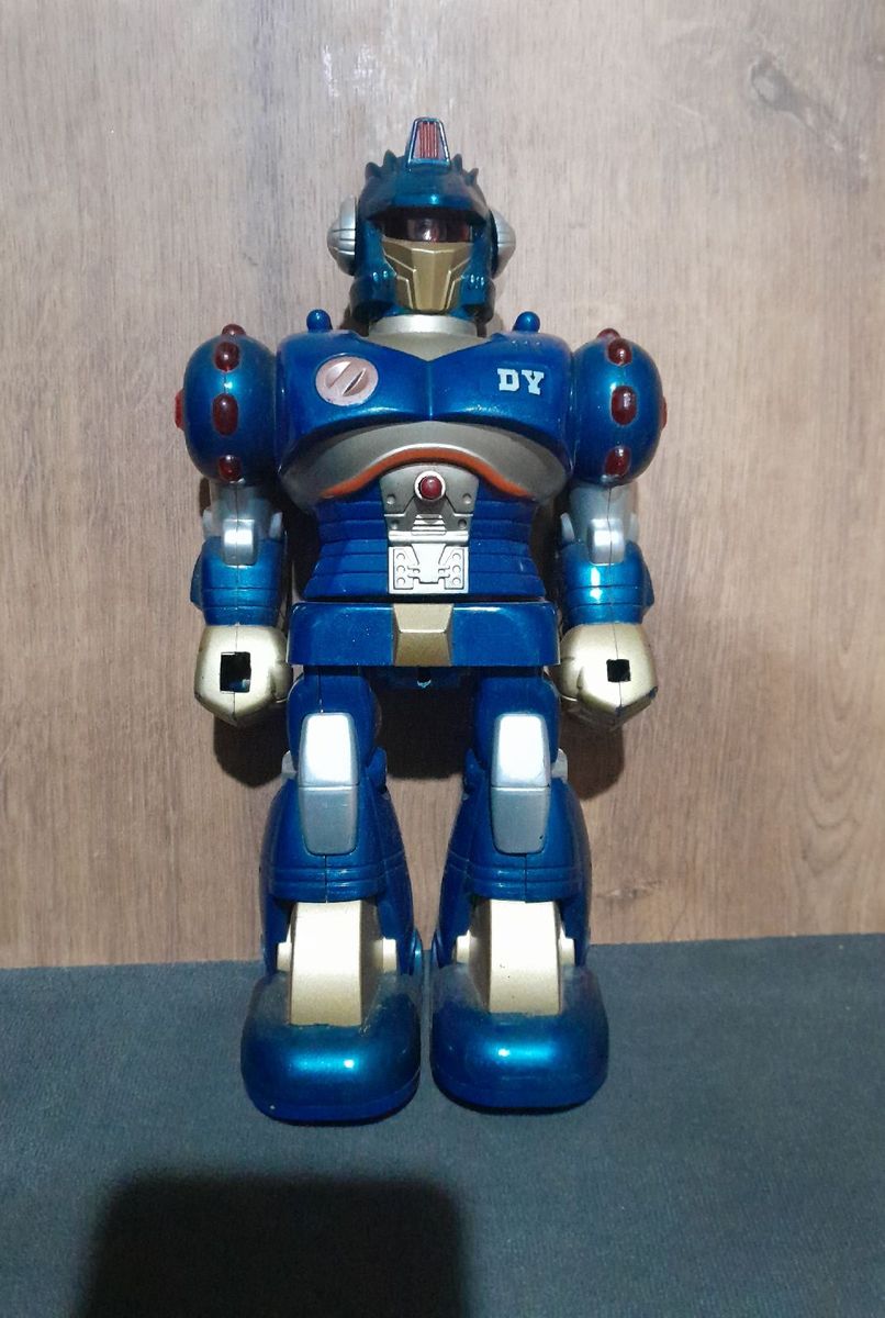 Robo Funcionando Medindo 26cm | Brinquedo Usado 105991630 | enjoei