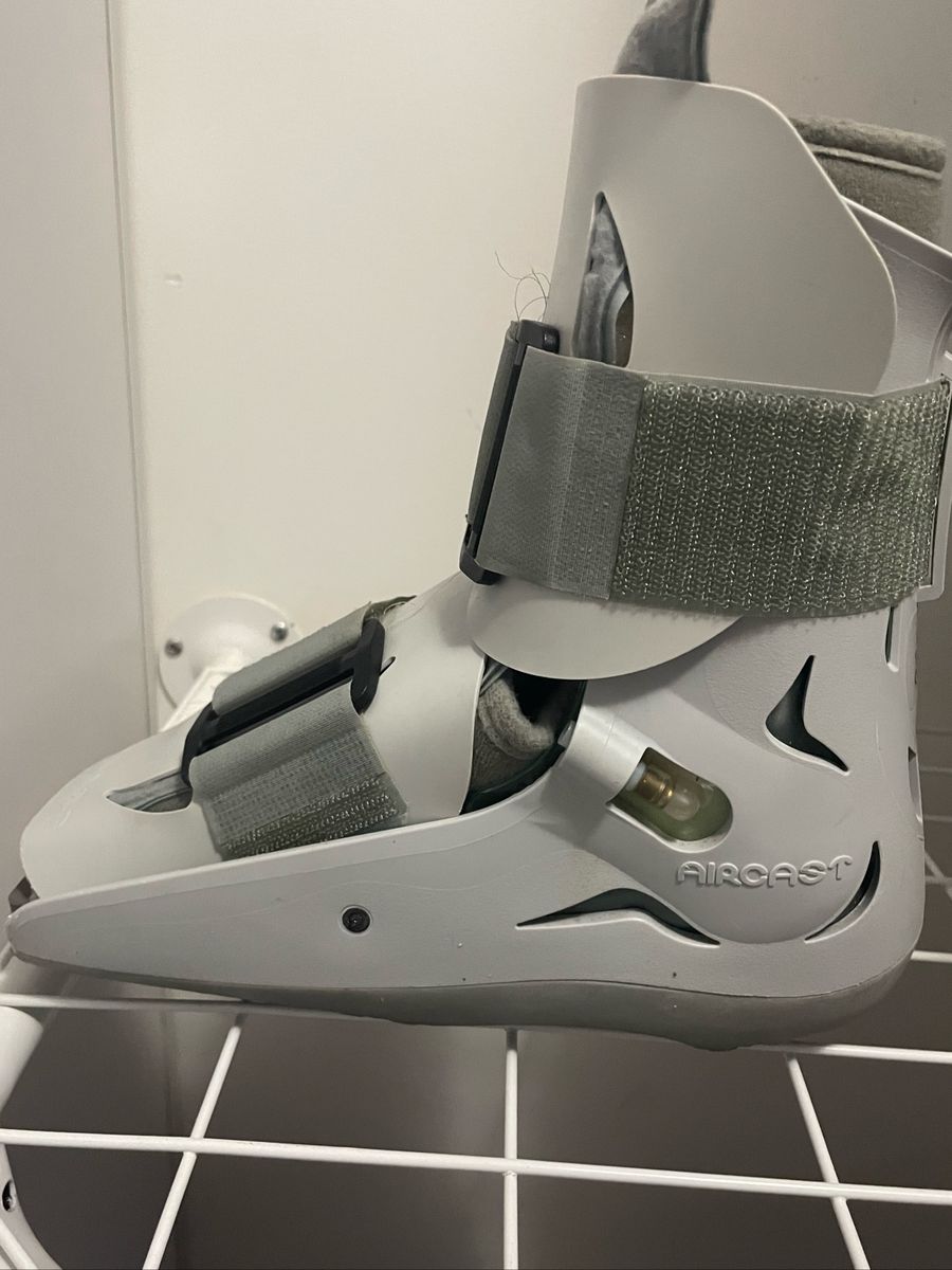 Robofoot Bota Imobilizadora de Tornozelo Bilateral Curto Aircast Sp ...