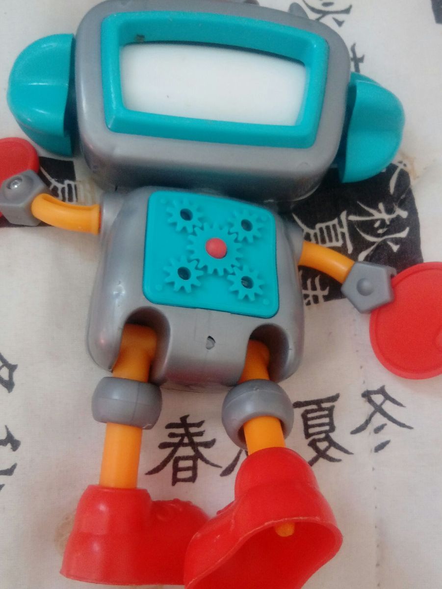 Robozinho Que Fala e Tá sem O Rostinho | Brinquedo para Bebês Candide ...