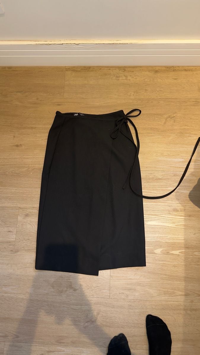 Saia Envelope Zara Preta Pp Veste até 38 | Saia Feminina Zara Usado ...
