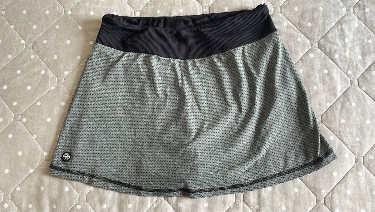 Saia Short Rola Moça | Shorts Feminino Rola Usado 77751884 | enjoei