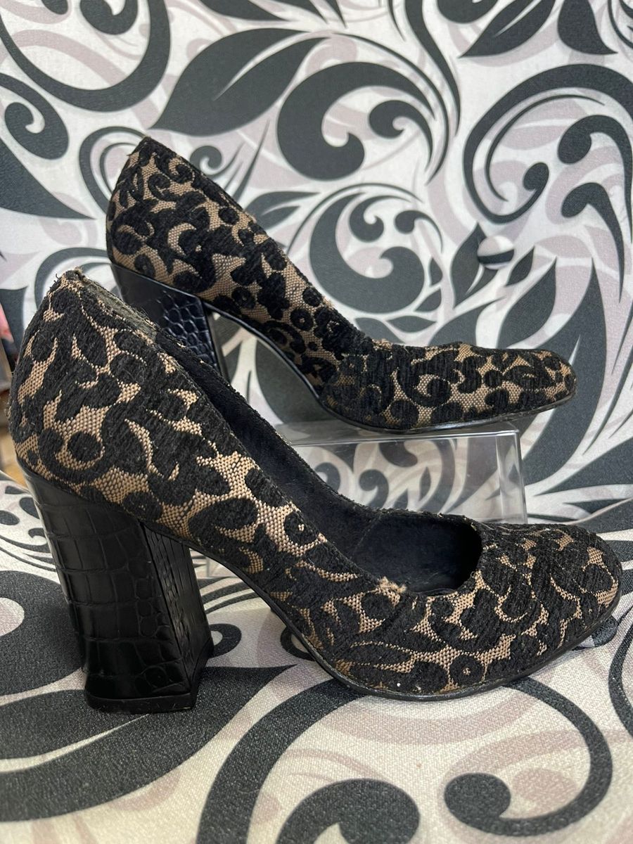 Salto de Renda Raphaella Booz Preto Tam:35 Usado | Sapato Feminino ...