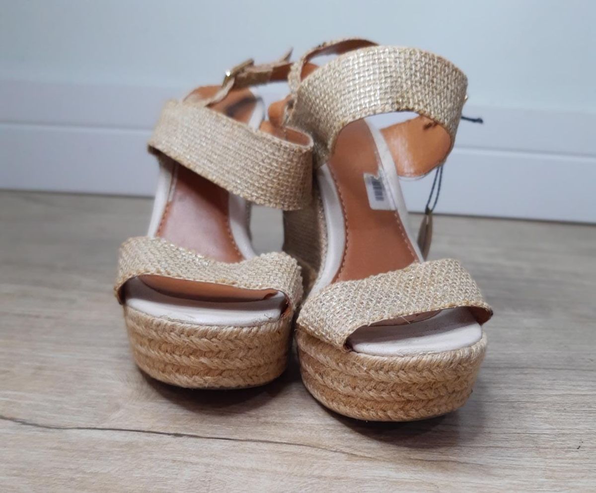 Sandália Anabela Marram em Tiras - Marca Anne Kanner Aik (brechó ...