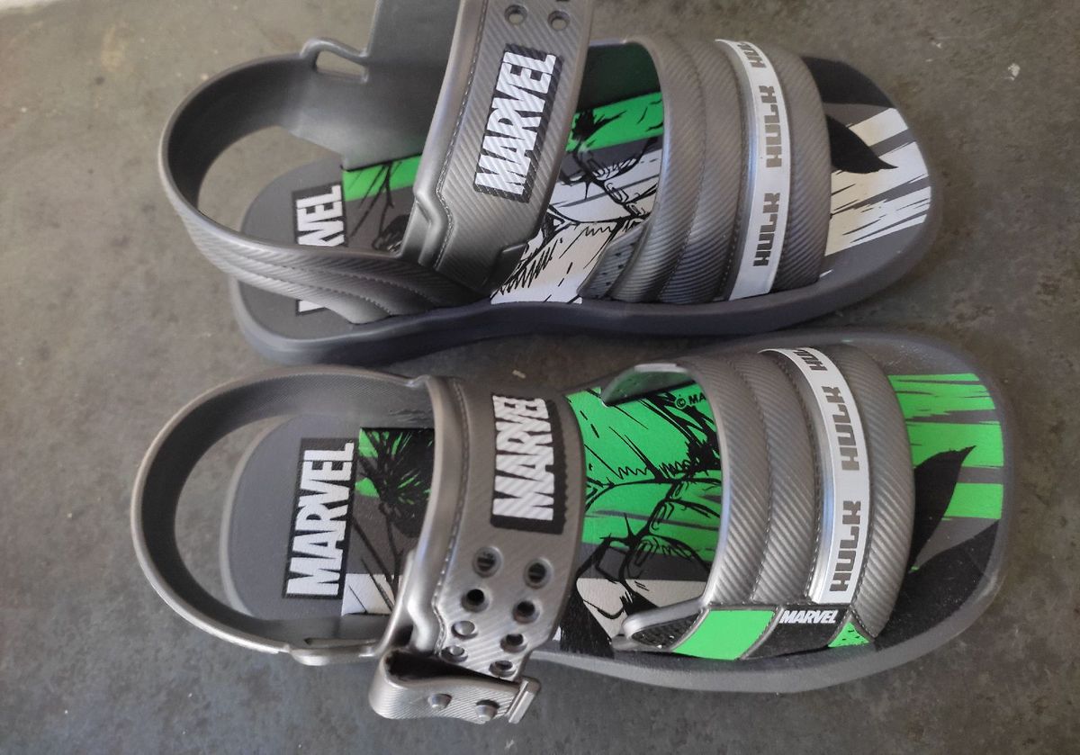 Sandália do Hulk | Calçado Infantil para Meninos Grandene Kids Usado ...