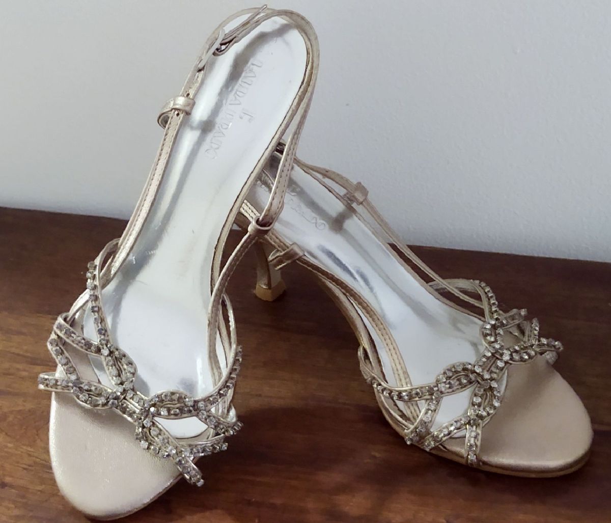 Sandália Laura Prado Prata | Sandália Feminina Laura Prado Usado ...