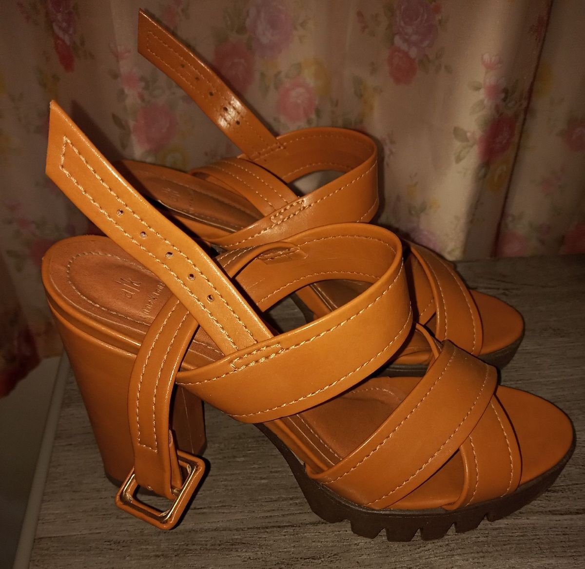 Sandália Plataforma Tratorada Anne Kanner Núm 39 | Sandália Feminina ...