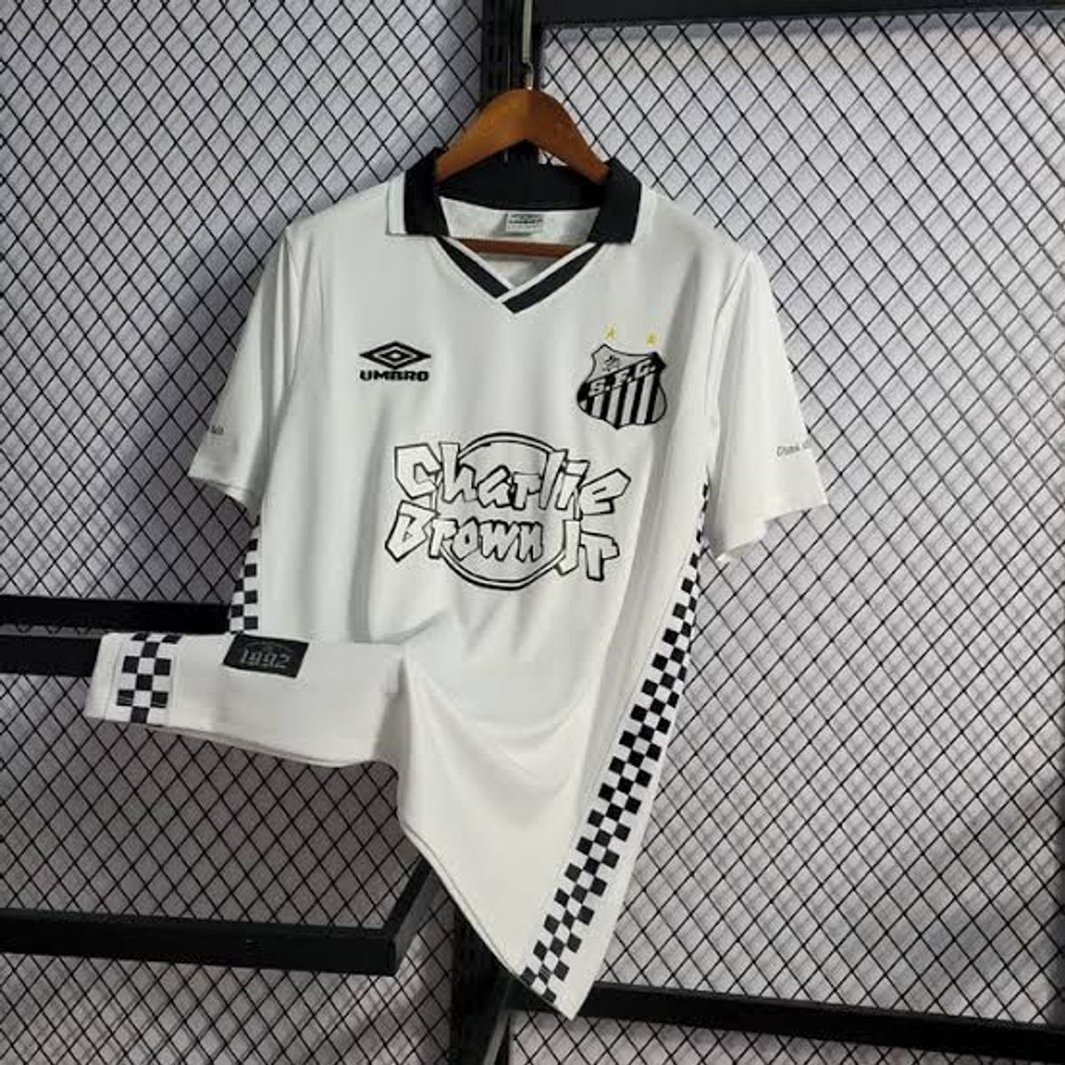 Santos Charlie Brown | Roupa Esportiva Masculino Augusto Old Team Nunca ...