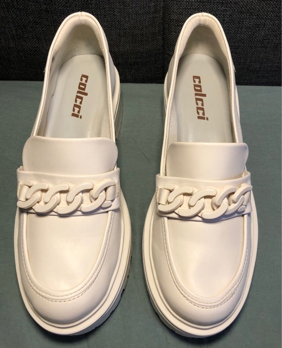 Sapato Mocassim Tratorado Off White Colcci | Sapato Feminino Colcci ...