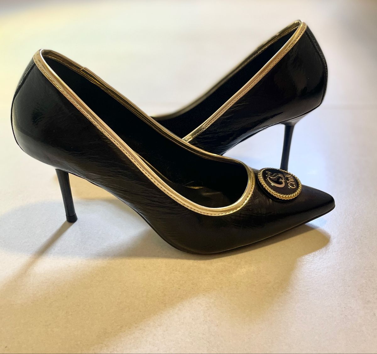 Scarpin Carmen Steffens Logo | Sapato Feminino Carmen Steffens Usado ...