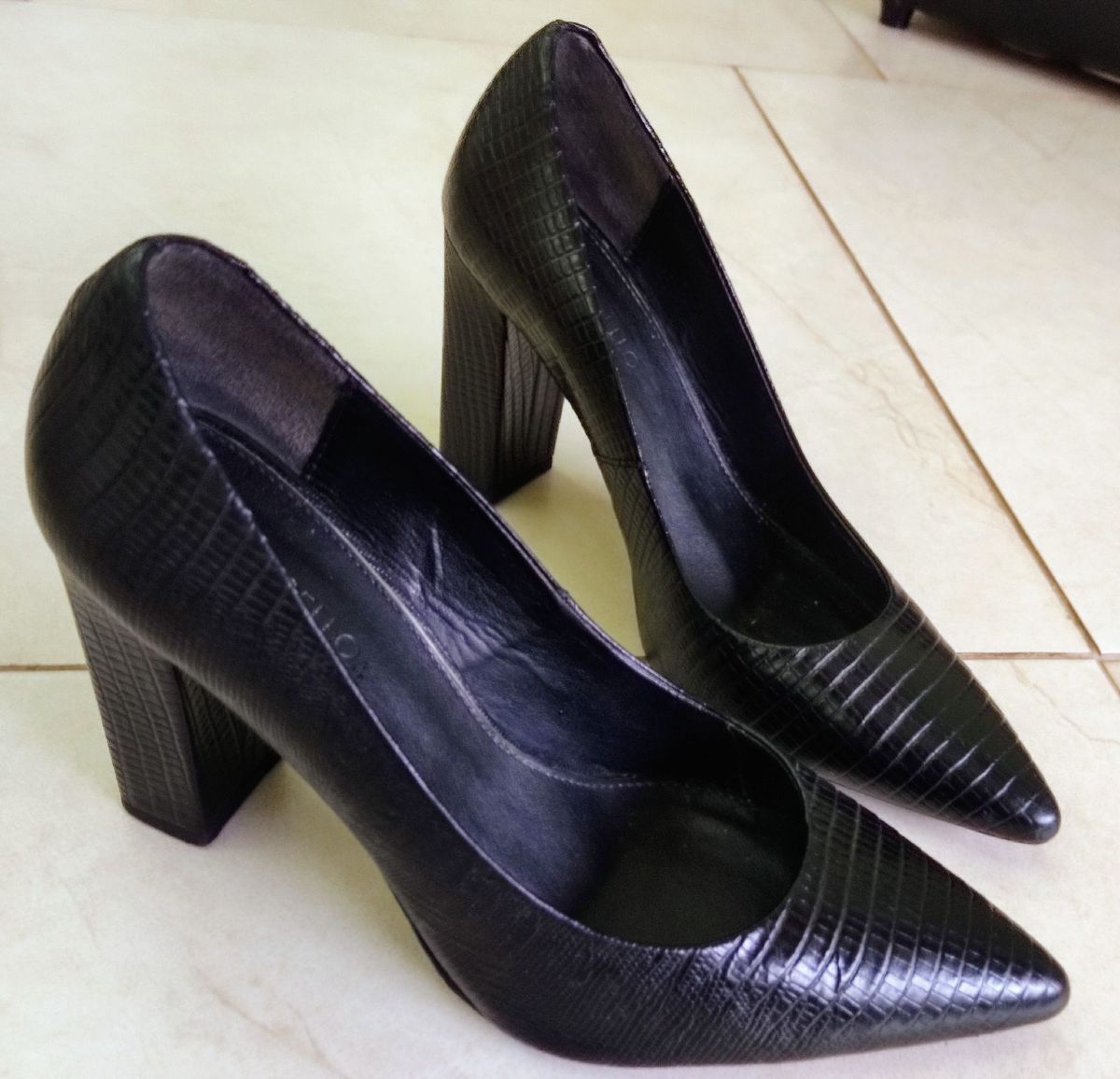 Scarpin Corello Preto Básico | Sapato Feminino Corello Usado 74749412 ...