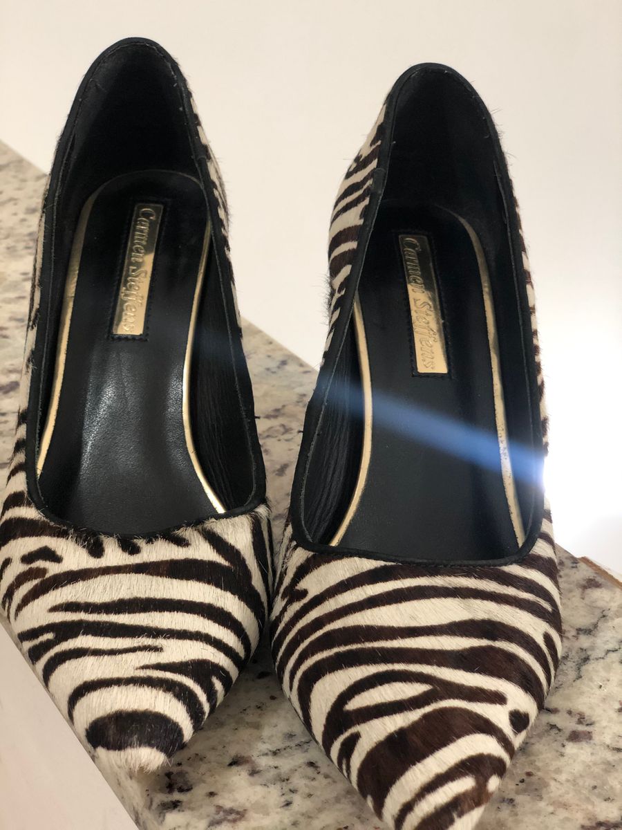 Scarpin de Zebra Carmen Steffens | Sapato Feminino Carmen Steffens ...