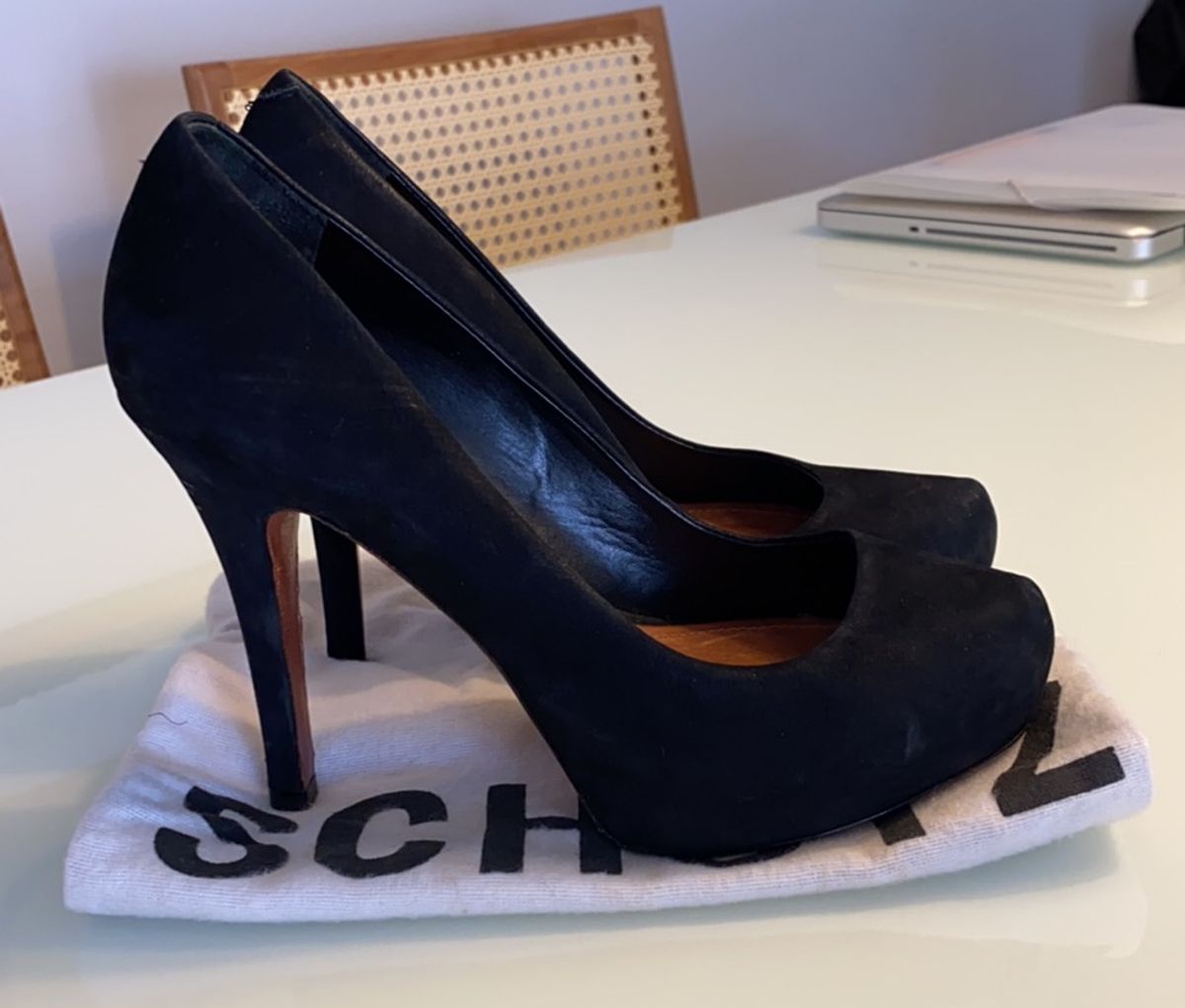 Scarpin Meia Pata Salto Alto Fino | Sapato Feminino Schutz Usado ...