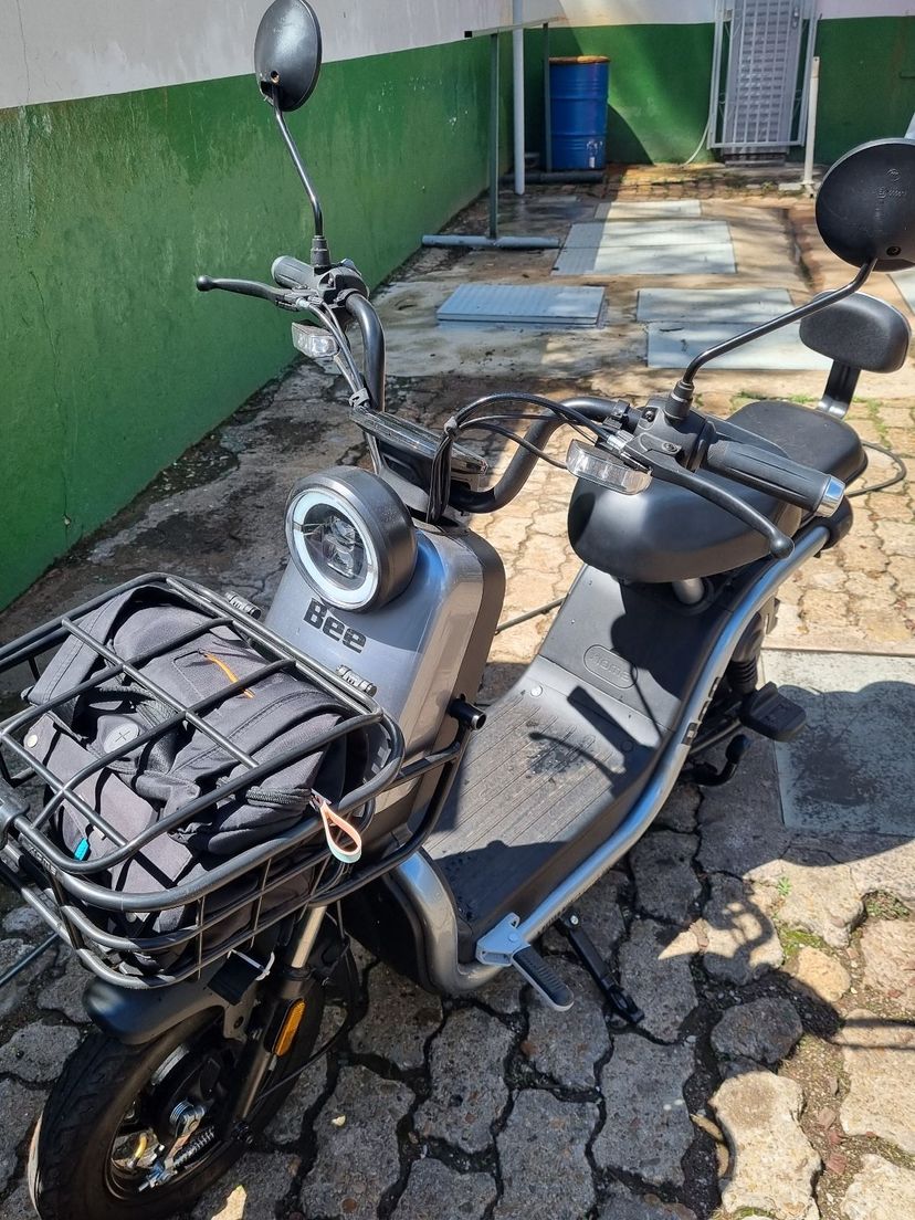 Scooter Eletrica Bee | Carro Bee Usado 82031381 | enjoei