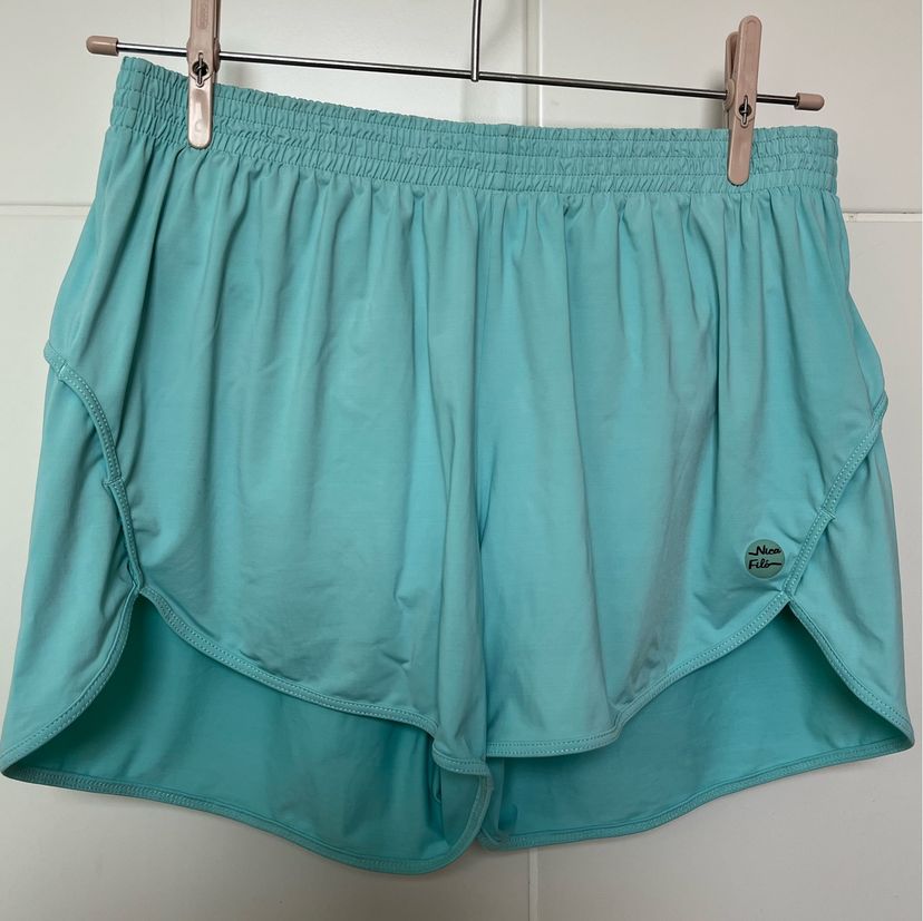 Short Treino Azul Turquesa Nica Filo | Shorts Feminino Nica Filó Usado 109369734 | enjoei