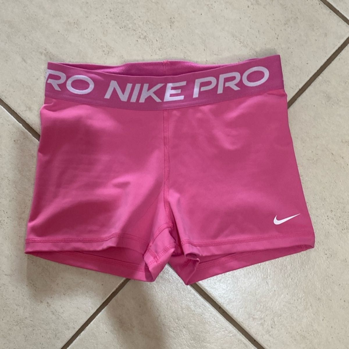 Shorts Nike Pro Rosa | Shorts Feminino Nike Usado 112151841 | enjoei