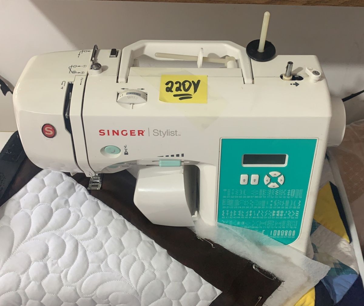 Singer Stylist 7258 Seminova | Eletrodoméstico Singer Usado 75720101 ...