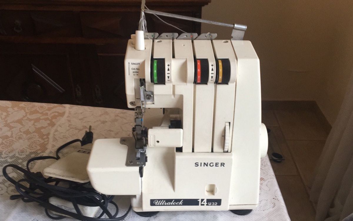 Singer Ultralock 14u32 | Item Info & Eletro Singer Usado 63978113 | enjoei