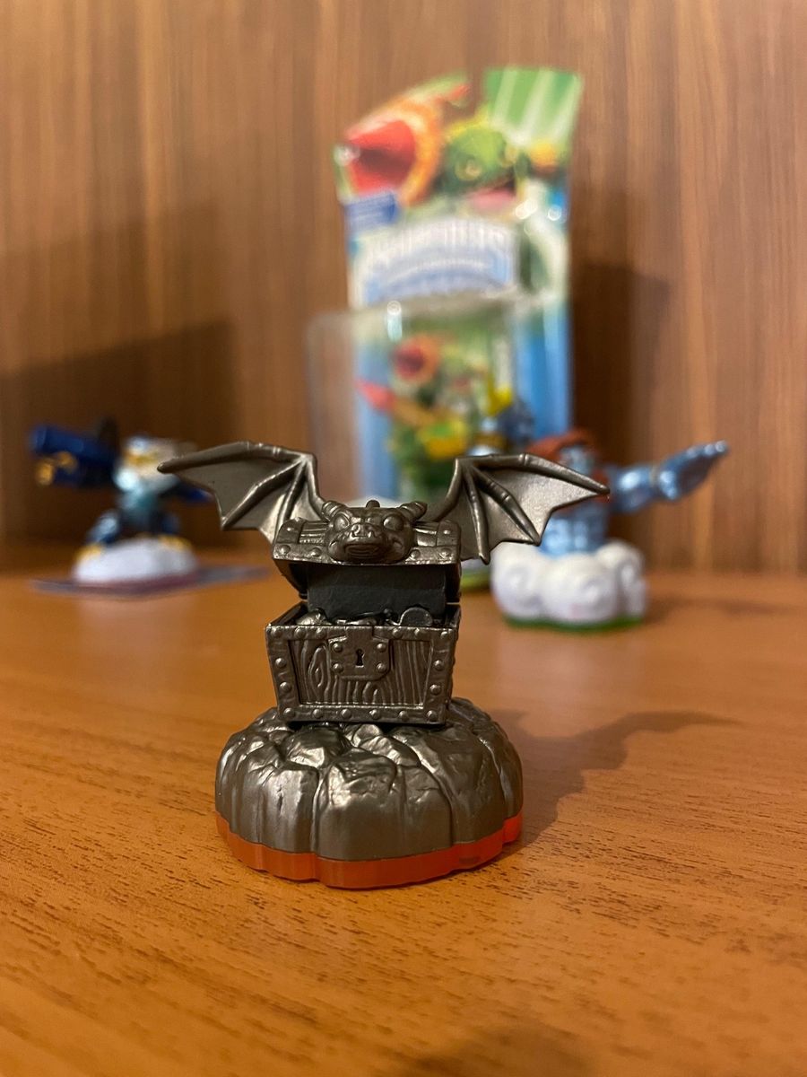 Skylanders Giant Platinum Treasure Chest | Produto Vintage e Retro ...
