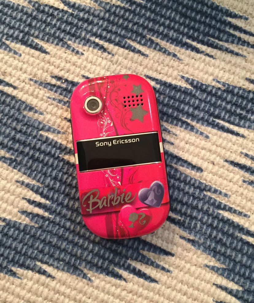 Sony Ericsson Z320 Barbie | Celular Sony Ericsson Usado 15391804 | enjoei