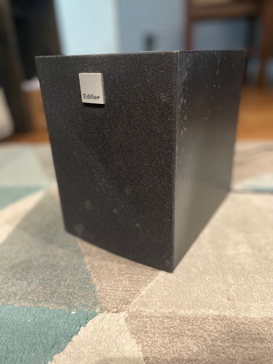 Sub Woofer Edifier R102 | Item de Música Edifier Usado 83869676 | enjoei