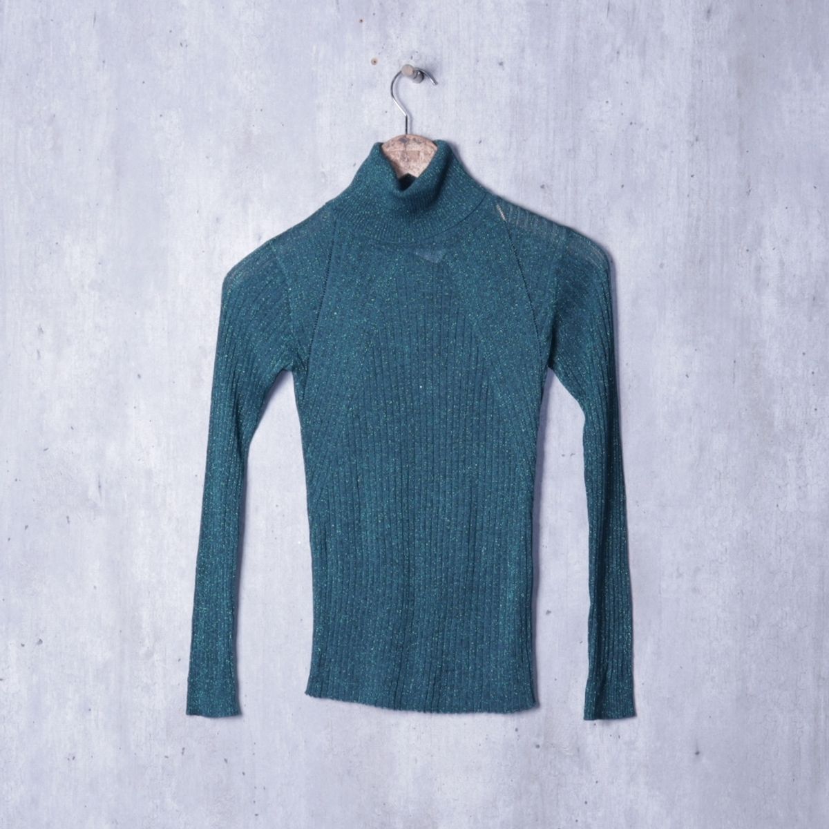 Suéter Verde Fios Metálicos Clock House | Casaco Feminino Clock House ...