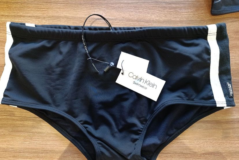 Sunga Preta, Básica Calvin Klein | Moda Praia Masculina Calvin Klein ...