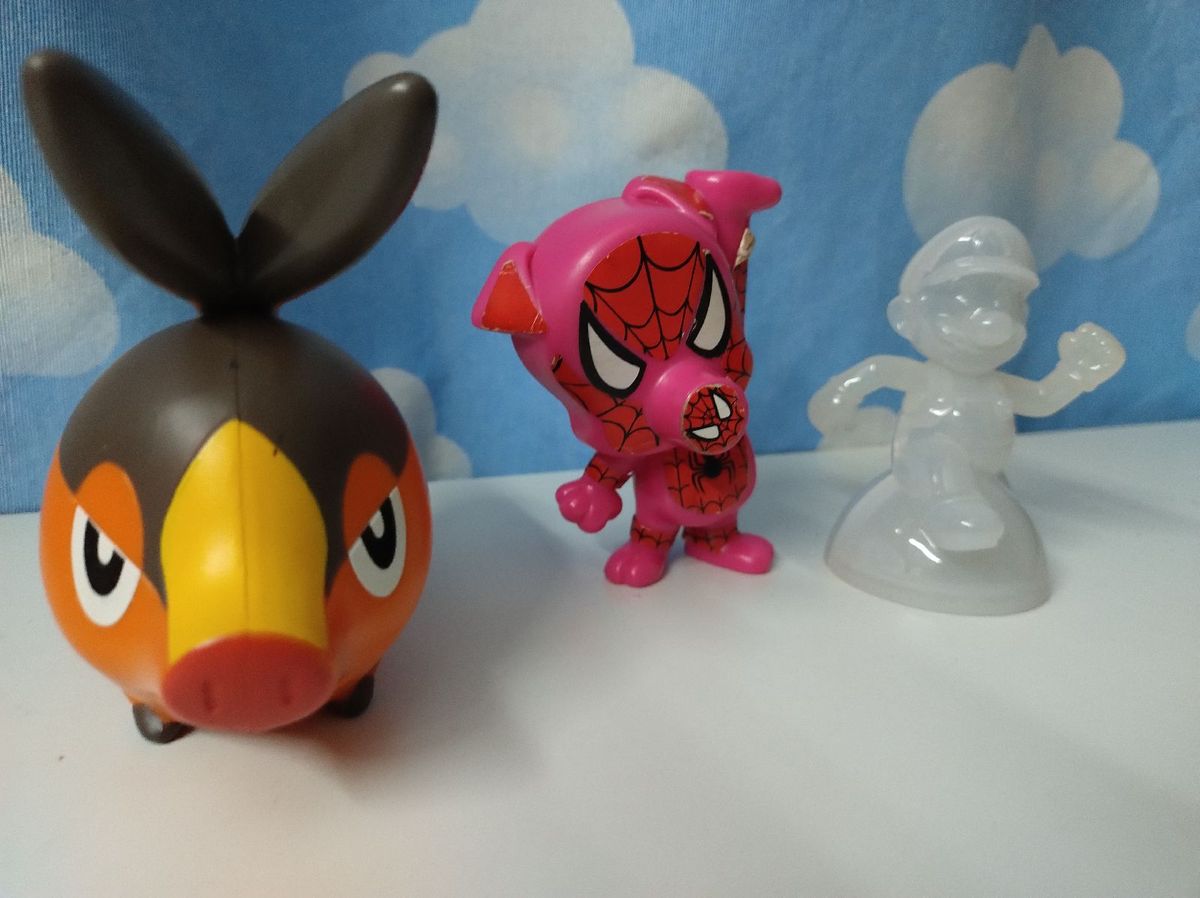 Super Mario Transparente, Spider, Pokemon Tepig Brinquedos Promocionais ...