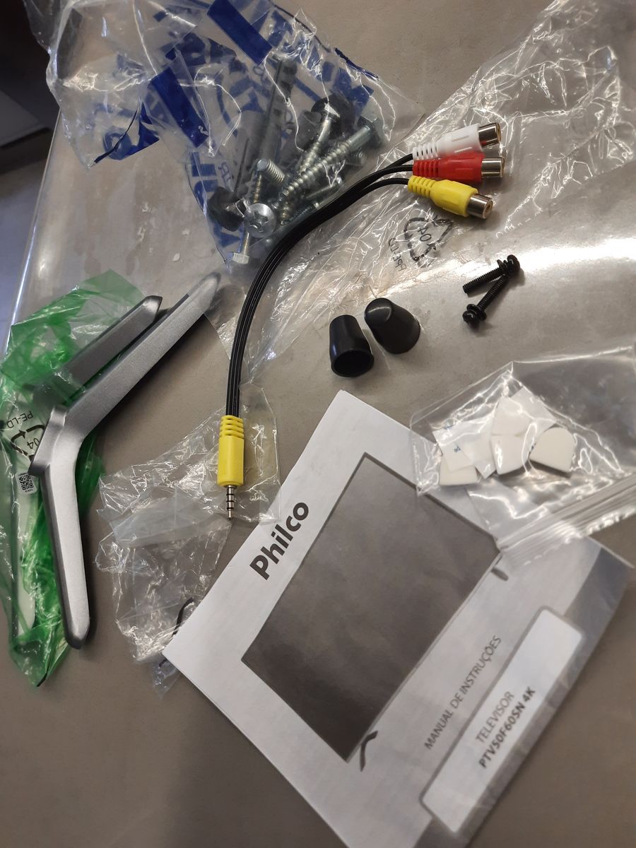 Suporte Pezinho Tv Philco | TV e Display Philco Usado 64743218 | enjoei