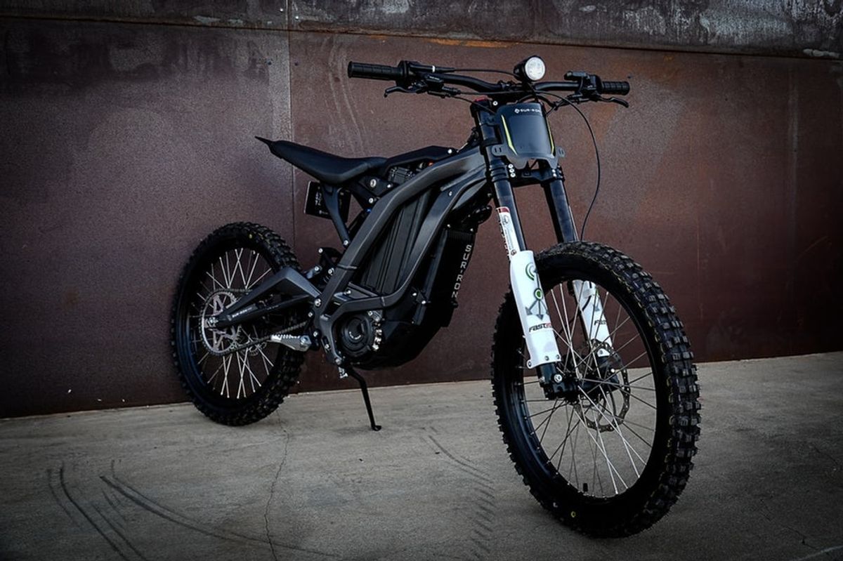 Sur Ron Light Bee X Electric Bicycle | Item p/ Esporte e Outdoor Surron ...