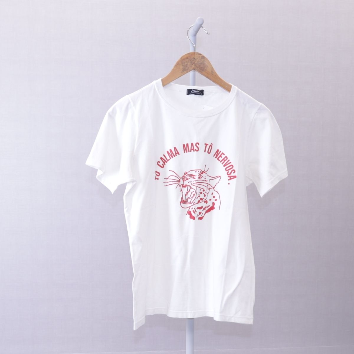 T´shirt Branca To Calma Mas Tô Nervosa | Camiseta Feminina Jouer Usado ...