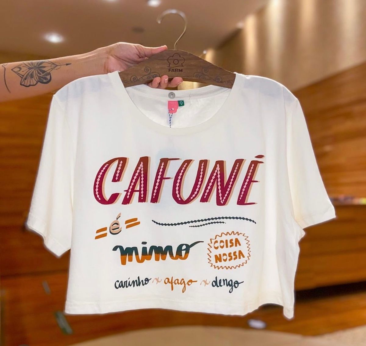 T-shirt Farm Cafuné | Camiseta Feminina Farm Usado 83345855 | enjoei