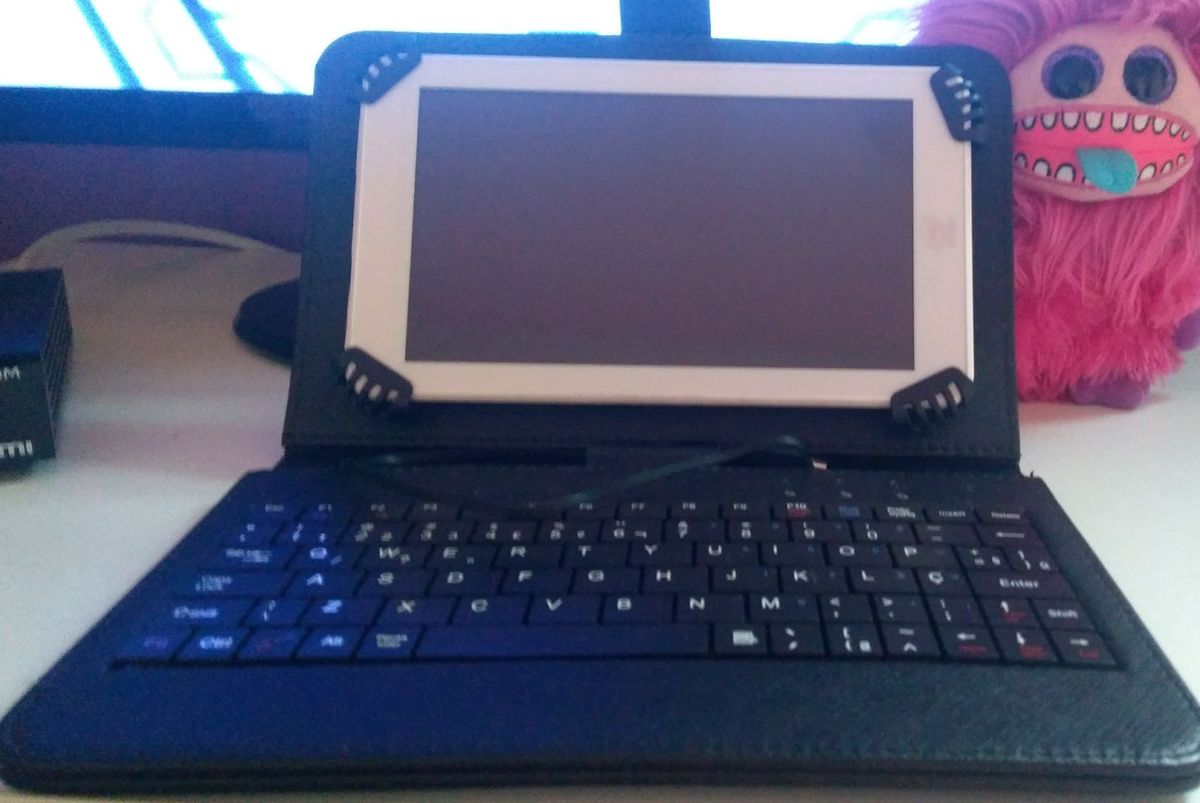 Tablet com Capa e Teclado | Tablet Qbex Usado 26838535 | enjoei