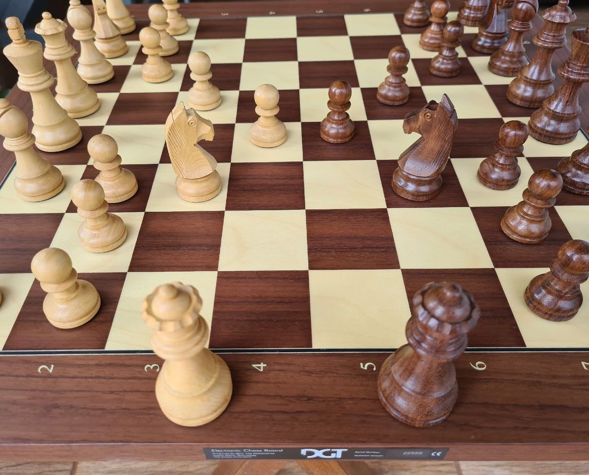 Tabuleiro Dgt Eletrônico Usb e Bluetooth Completo + Bolsa | Jogo de Tabuleiro Dgt Usado 83348956 ...