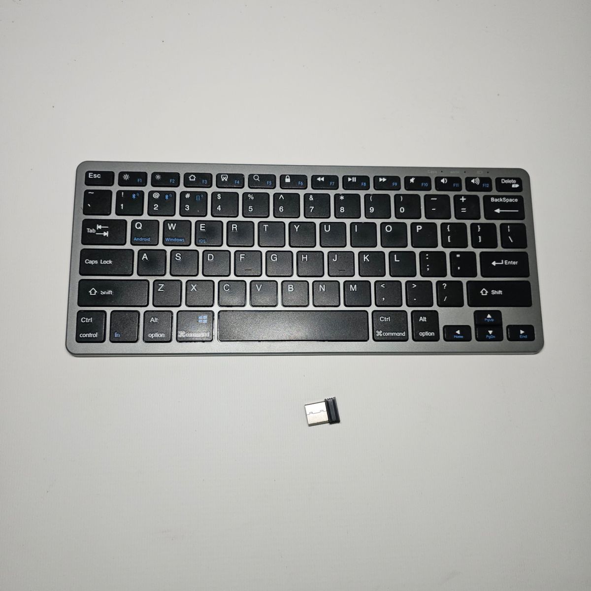 Teclado Bluetooth 5.0 e 2.4g Grafite - sem Fio, Compatível com Apple, Windows e Android! | Item ...