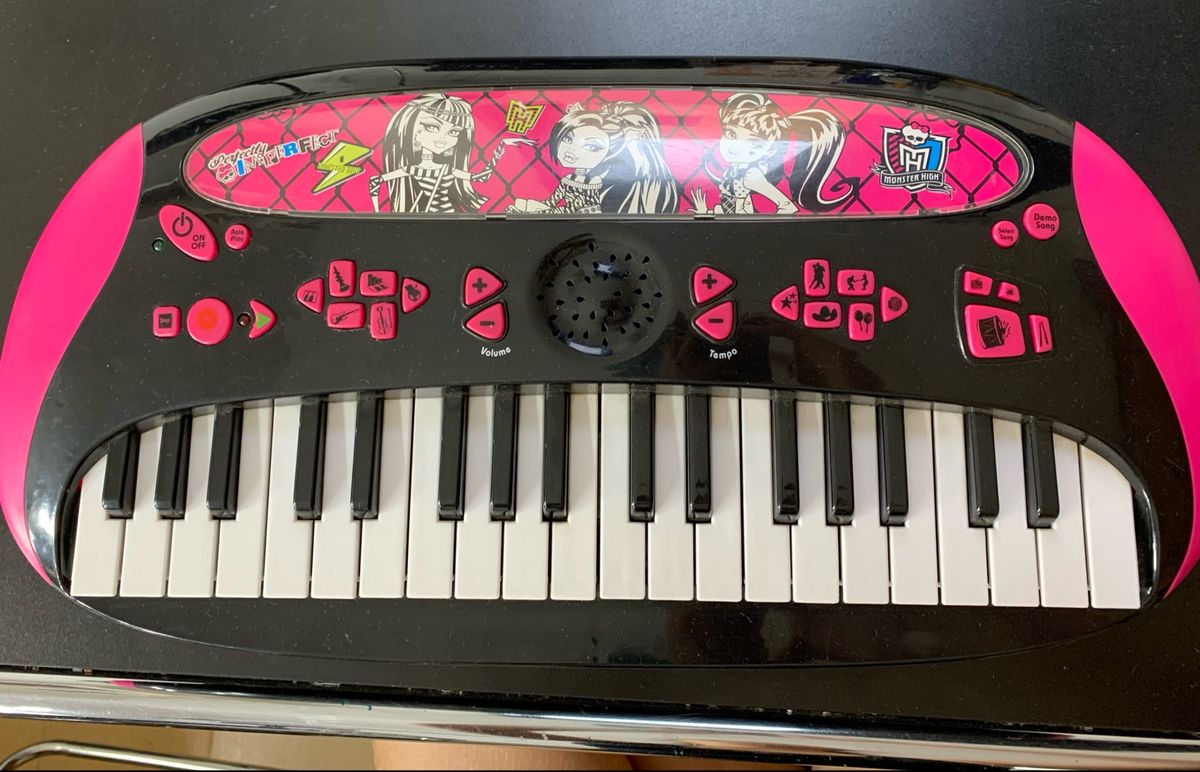 Teclado Infantil Monster High | Brinquedo Imc Toys Usado 77516153 | enjoei