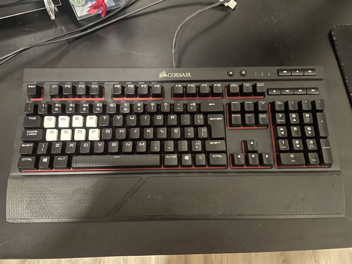 Teclado Mecânico Corsair K68 | Teclado p/ Computador Corsair Usado 77649935 | enjoei