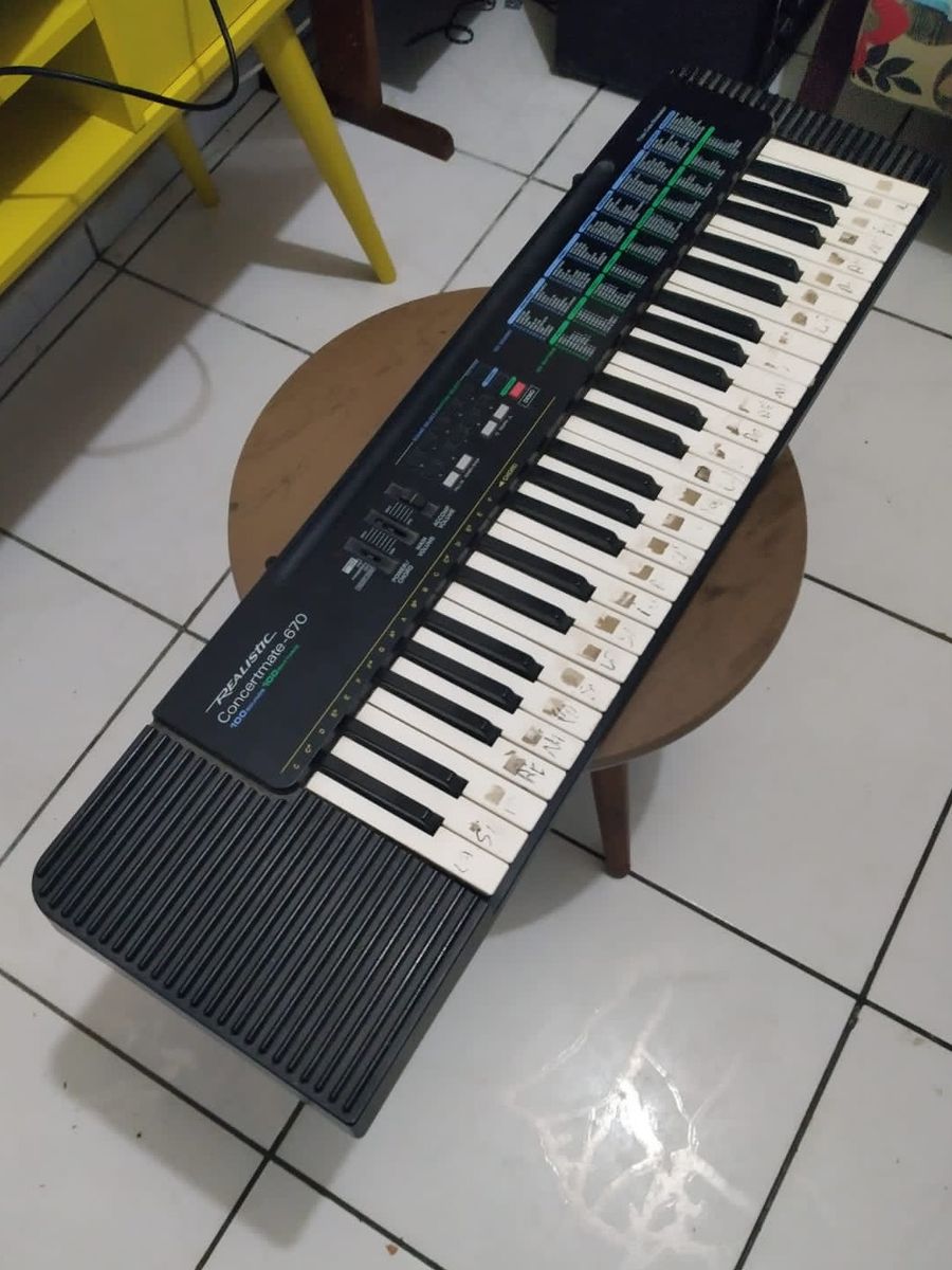 Teclado Realistic Concertmate-670 | Item de Música Realistic Usado ...