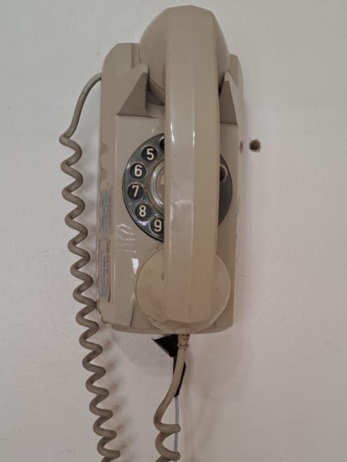Telefone Tijolinho de Parede Discagem Antigo Colecionador | Telefone ...