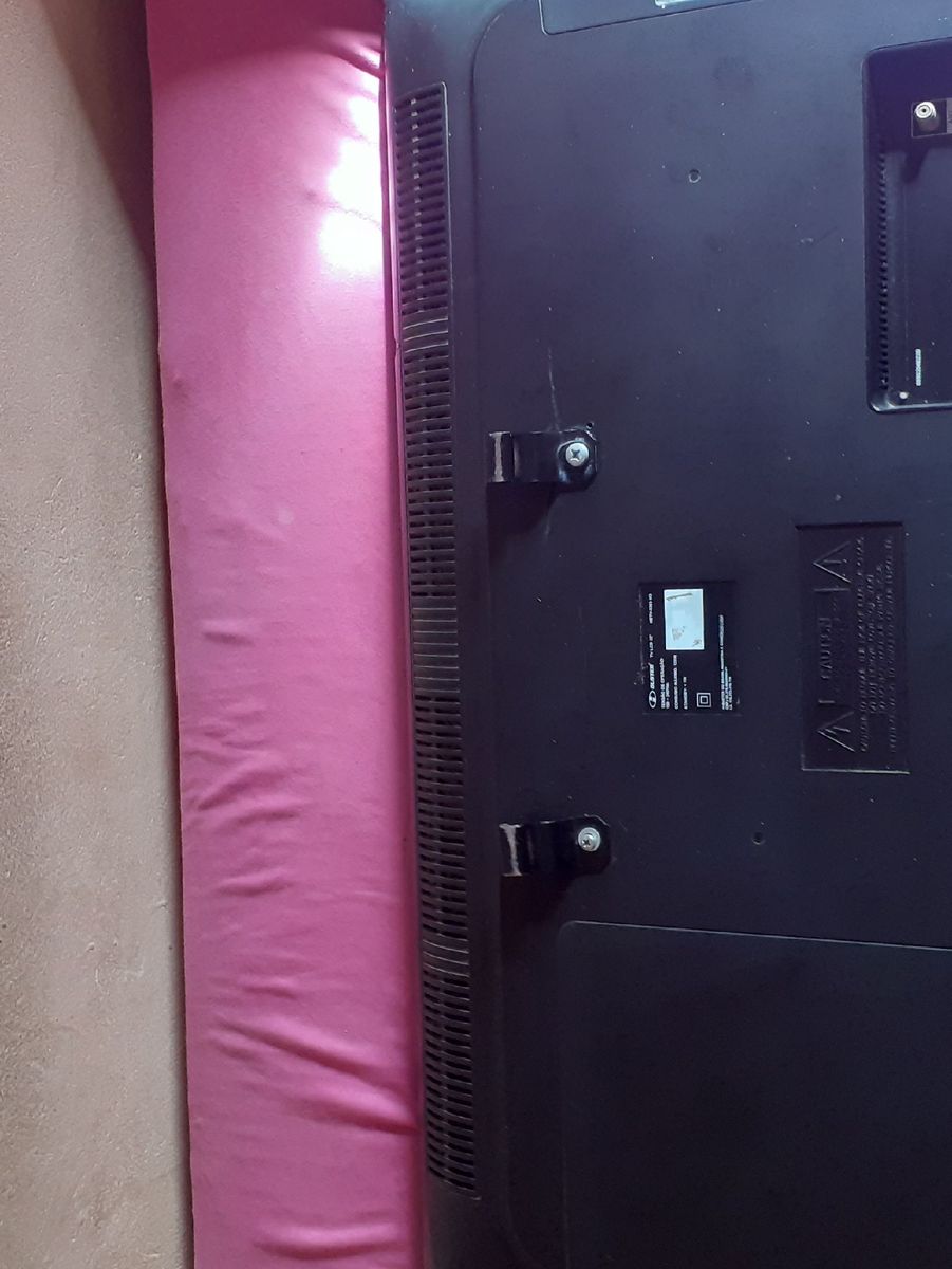 Televisão Lcd 32 Polegadas Não É Smart | TV e Display Buster Usado ...